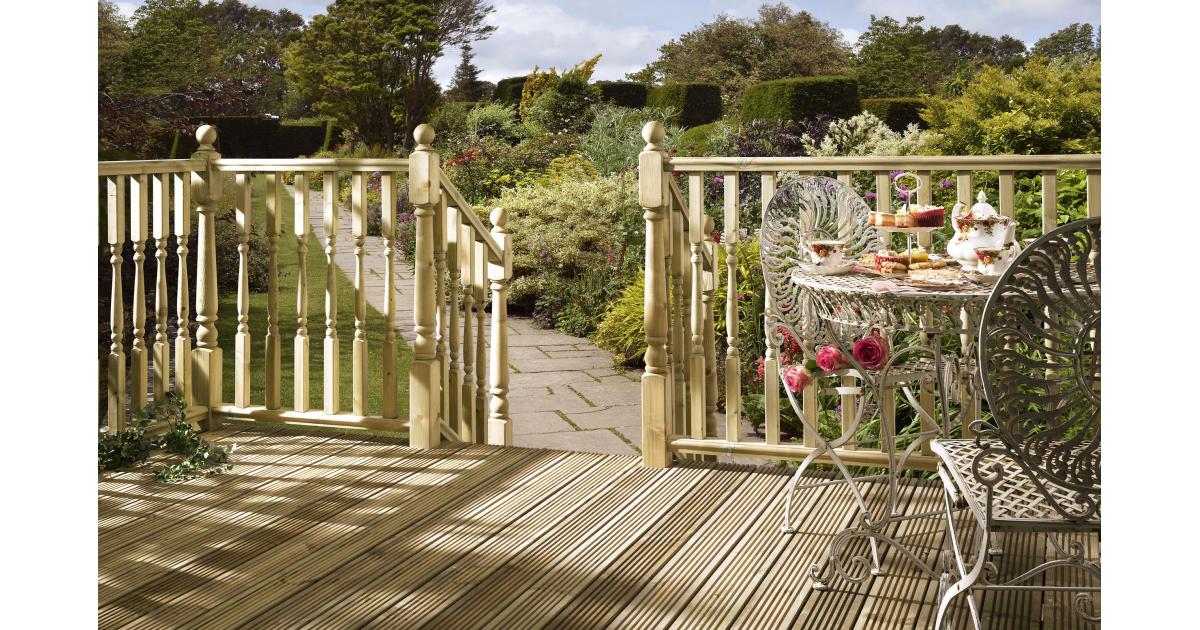 Colonial Turned Decking | Blueprint Joinery