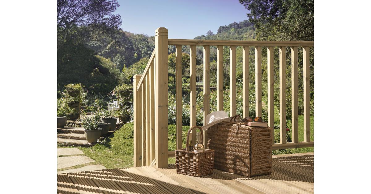 Square Decking Balustrade | Blueprint Joinery